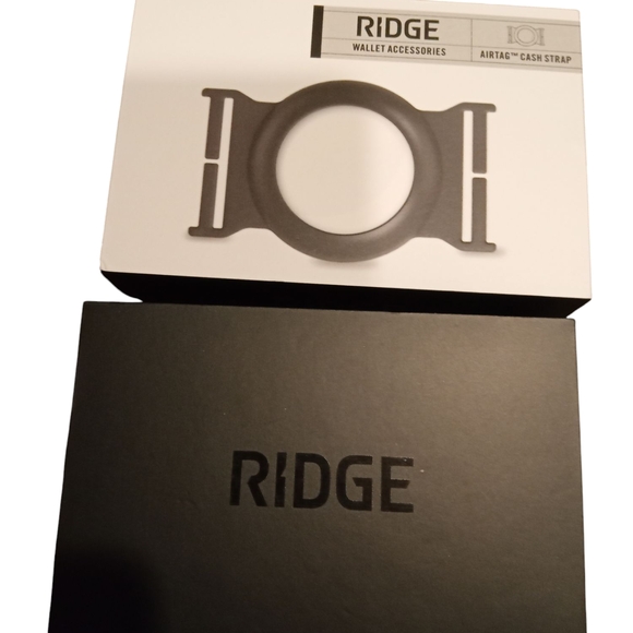 Ridge | Accessories | Ridge Airtag Cash Strap Wallet Accessory Airtag ...